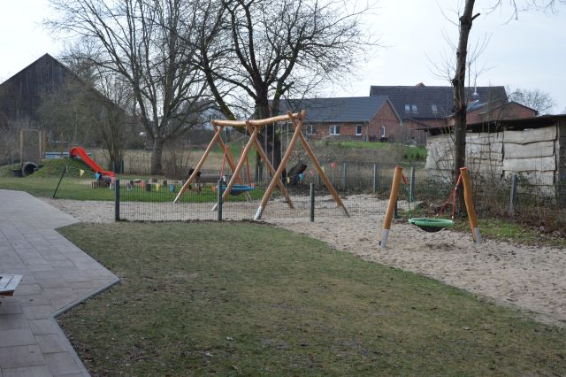 Unser Außengelände - KiTa-Sterley - KiTa Sterley